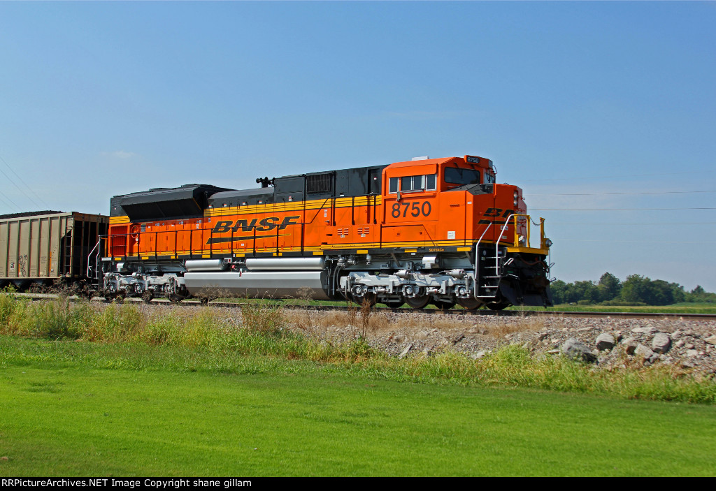 BNSF 8750 New BNSF ACE!!
